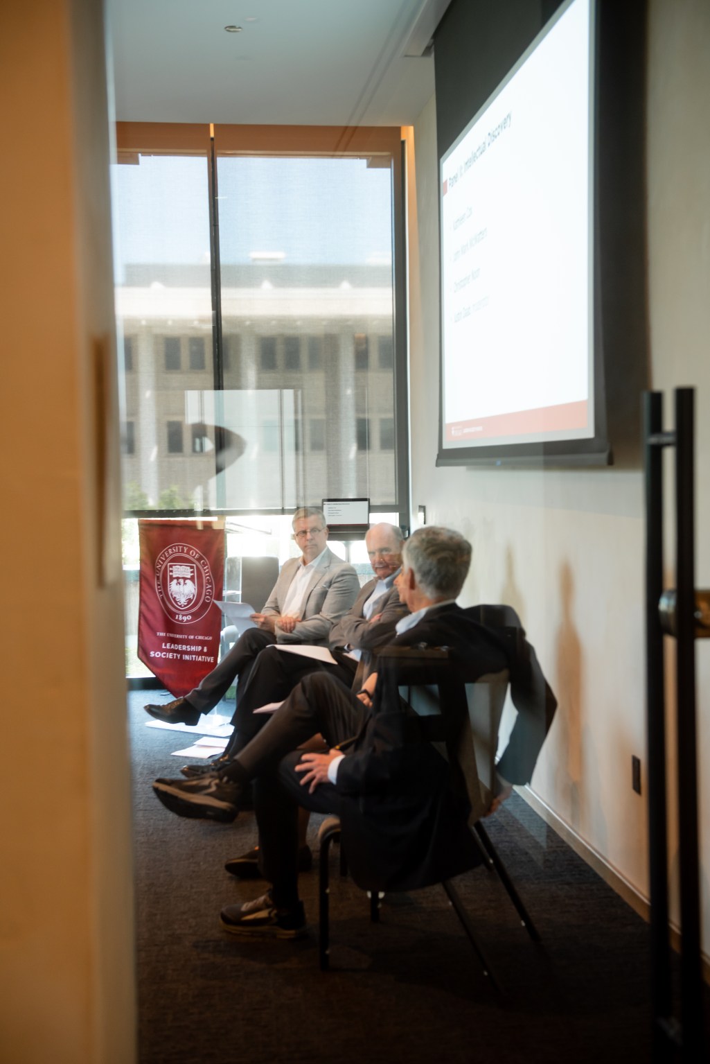 Mission & Vision - UChicago | Leadership and Society Initiative